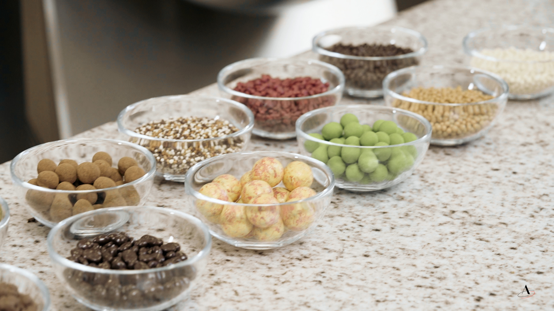 Fundamentals of Panning 1: Introduction to Panning | chocolate-academy.com